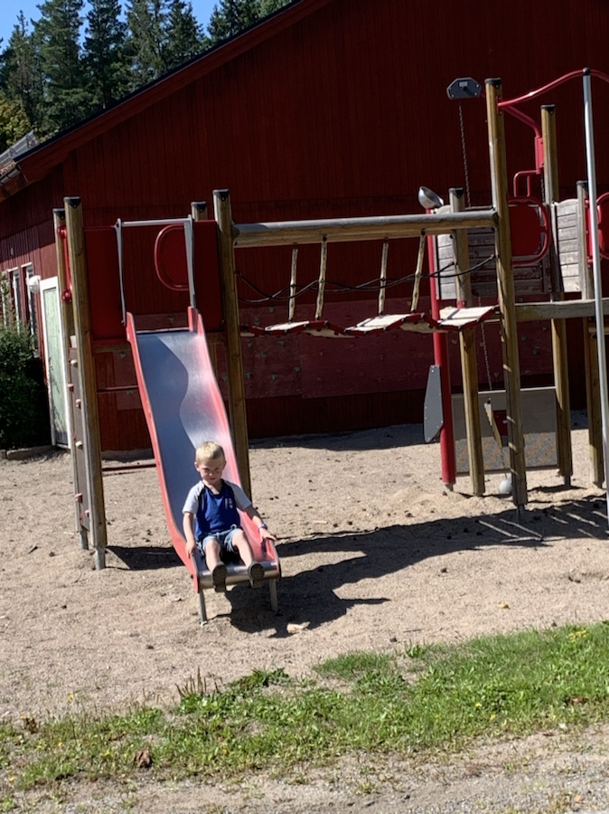 Varning för jordgetingar! – Emma Ess